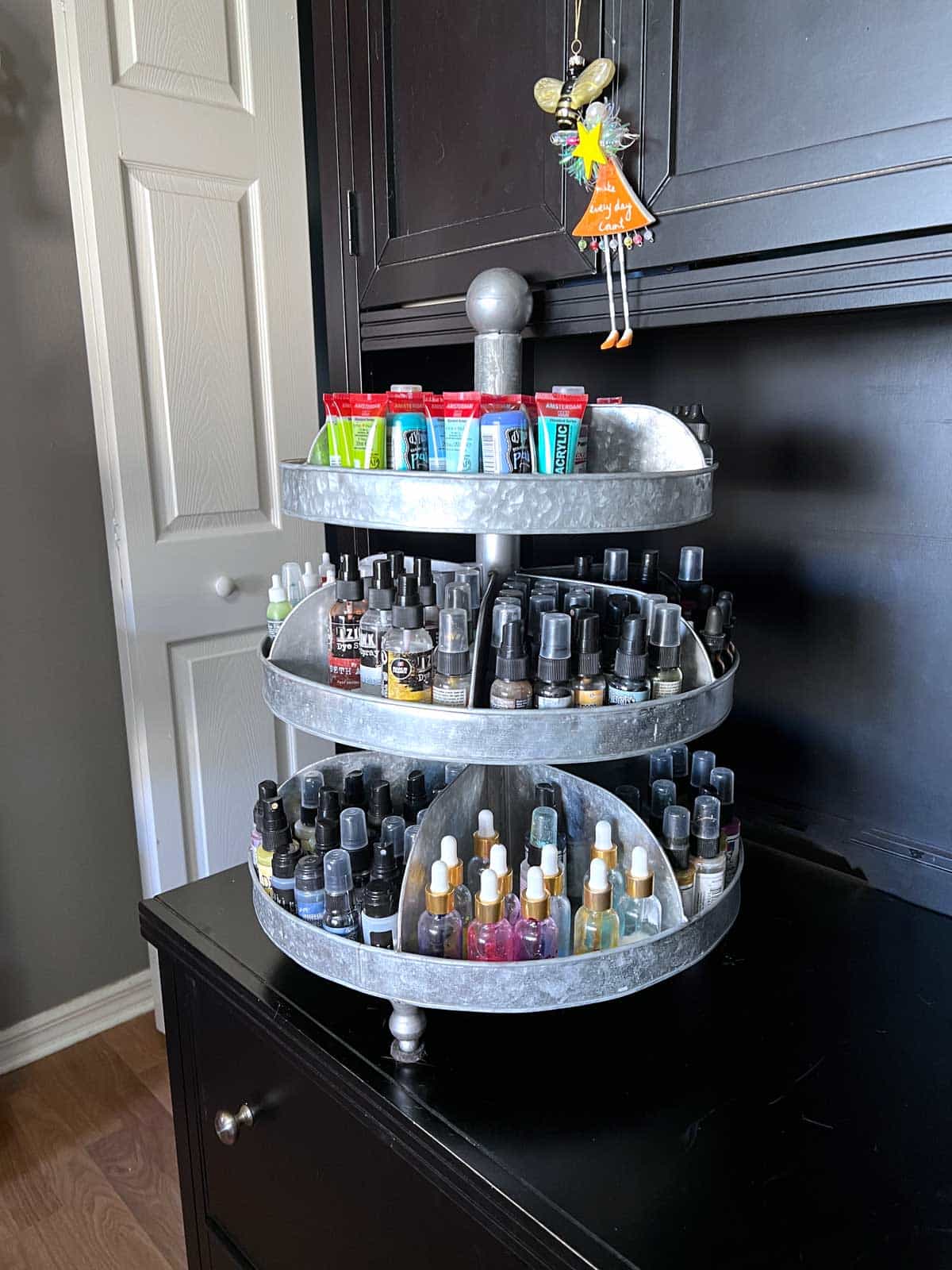 5 Ways I Organize My Paint · Artsy Fartsy Life