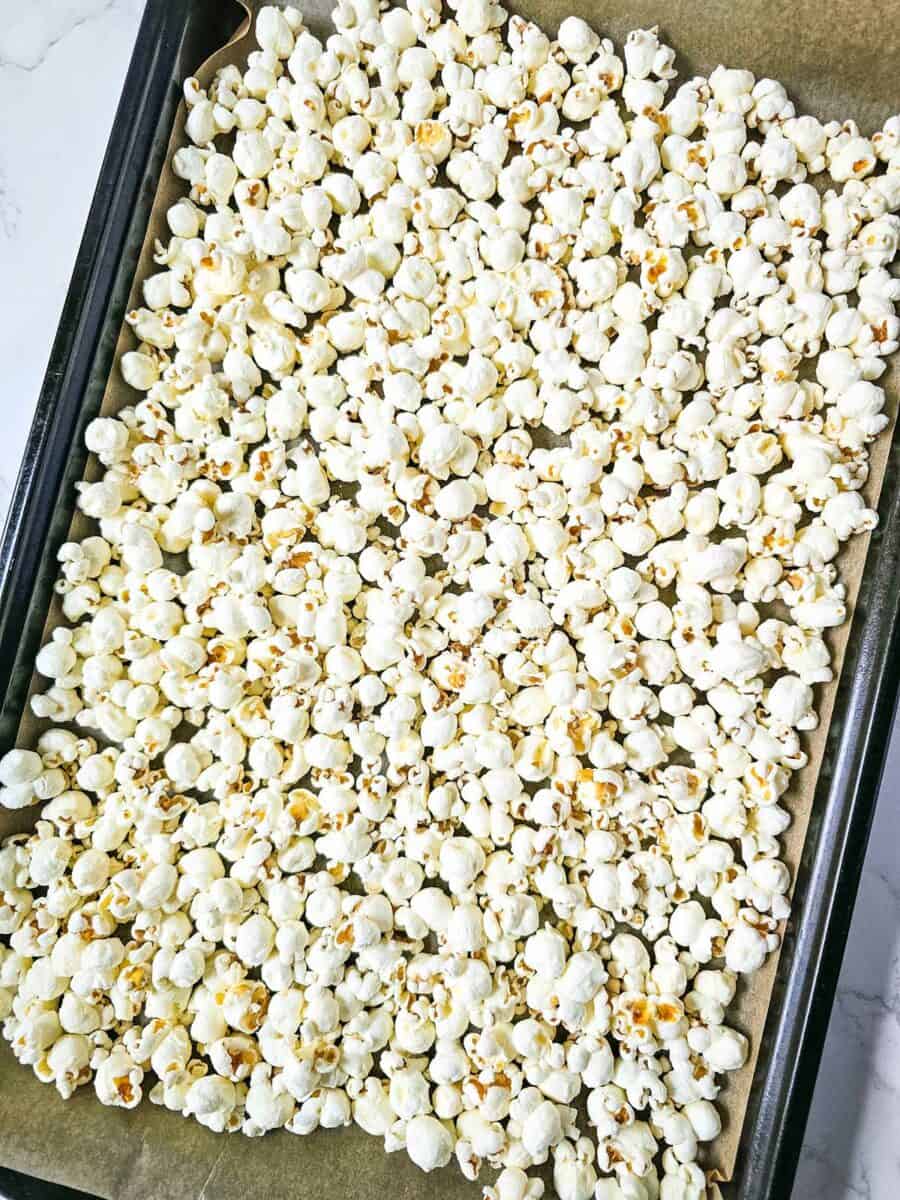 Red & Pink Candy Coated Popcorn Recipe With M&Ms · Artsy Fartsy Life