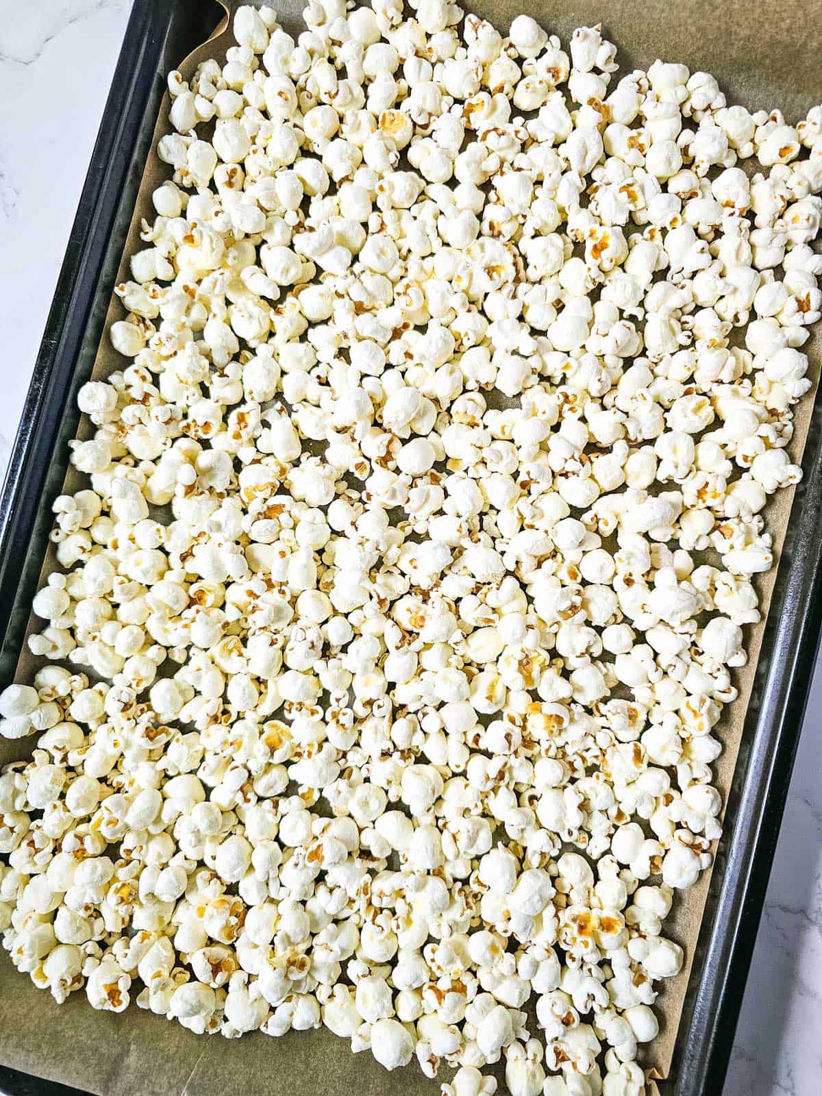 Red & Pink Candy Coated Popcorn Recipe With M&Ms · Artsy Fartsy Life