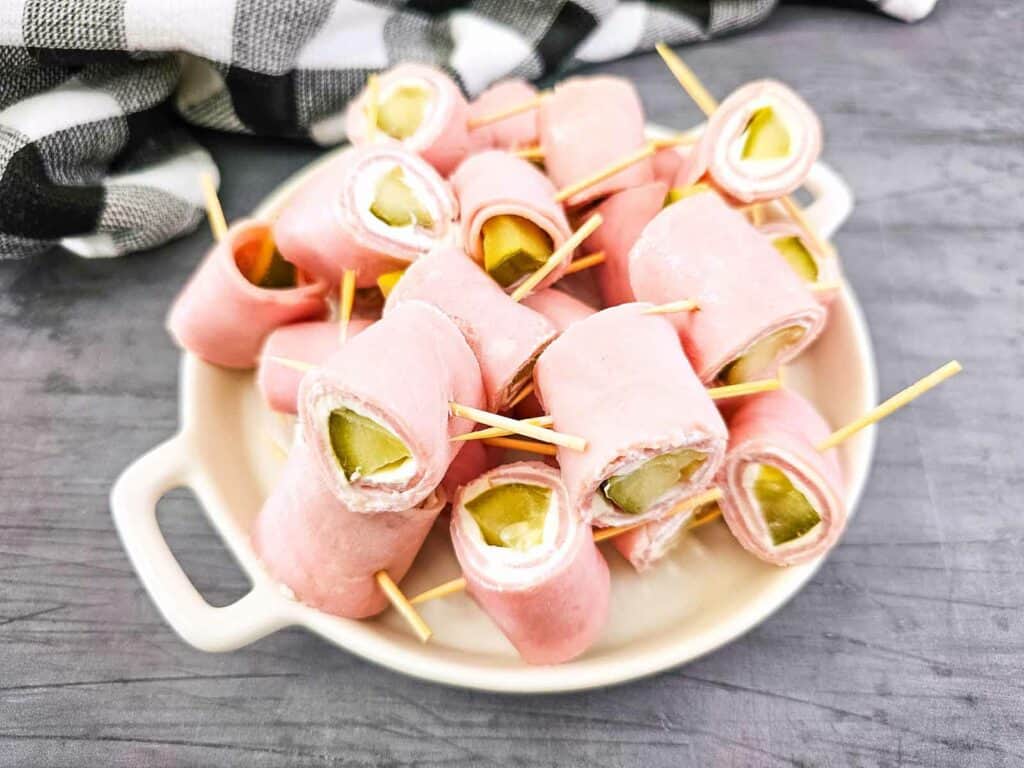 How To Make Easy Ham and Pickle Cream Cheese Rolls – Artsy Fartsy Life