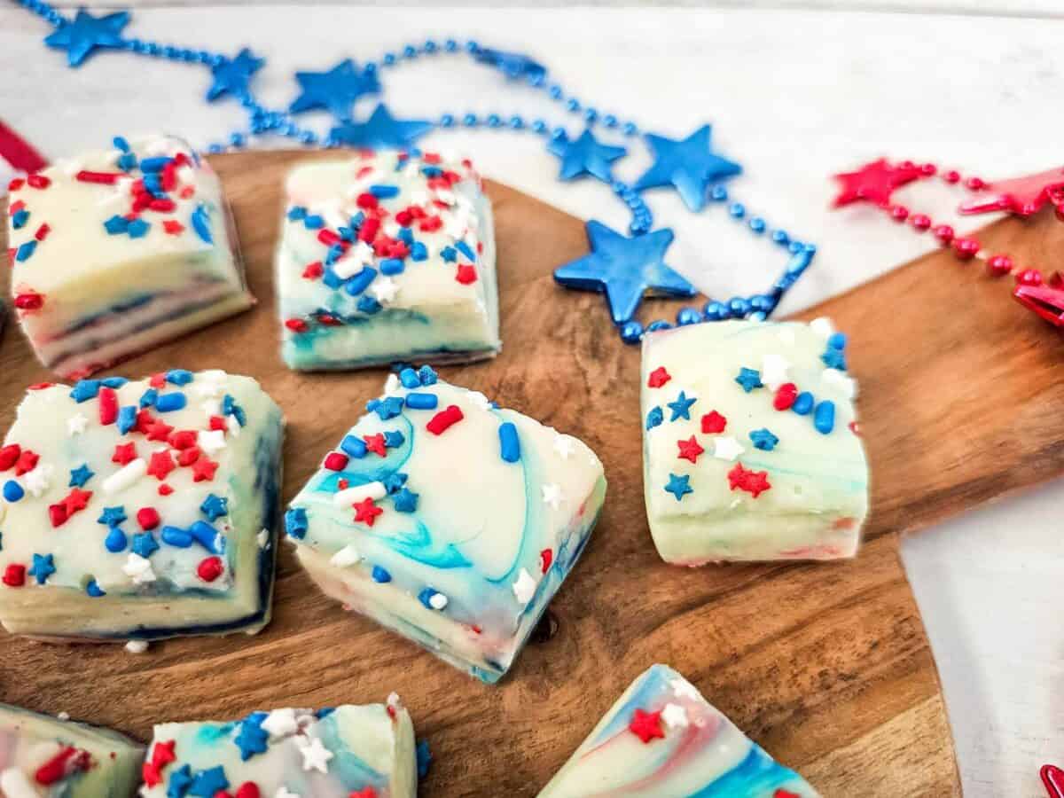 Easy Patriotic Treats - Red White and Blue Fudge · Artsy Fartsy Life