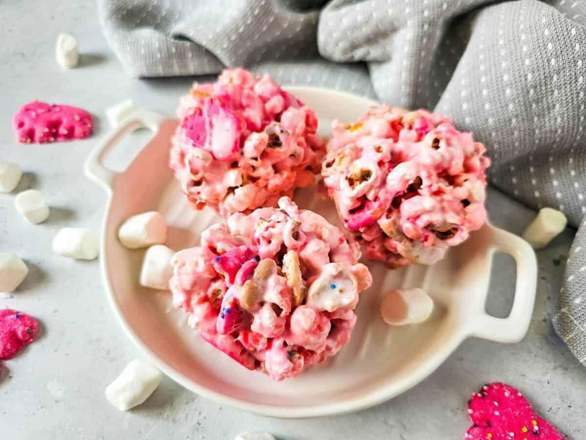 Pink Animal Cracker Popcorn Balls With Marshmallows – Artsy Fartsy Life