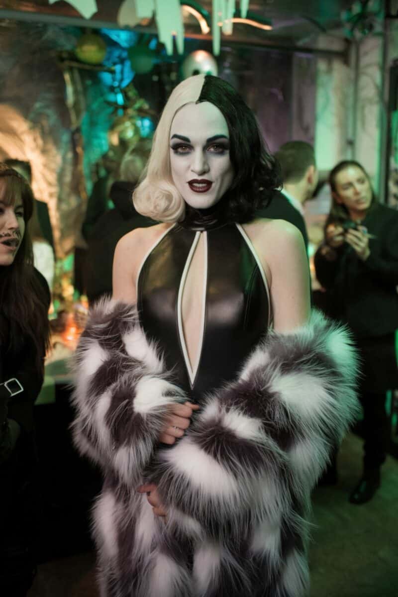 15 Ultra Glamorous DIY Halloween Costume Ideas · Artsy Fartsy Life