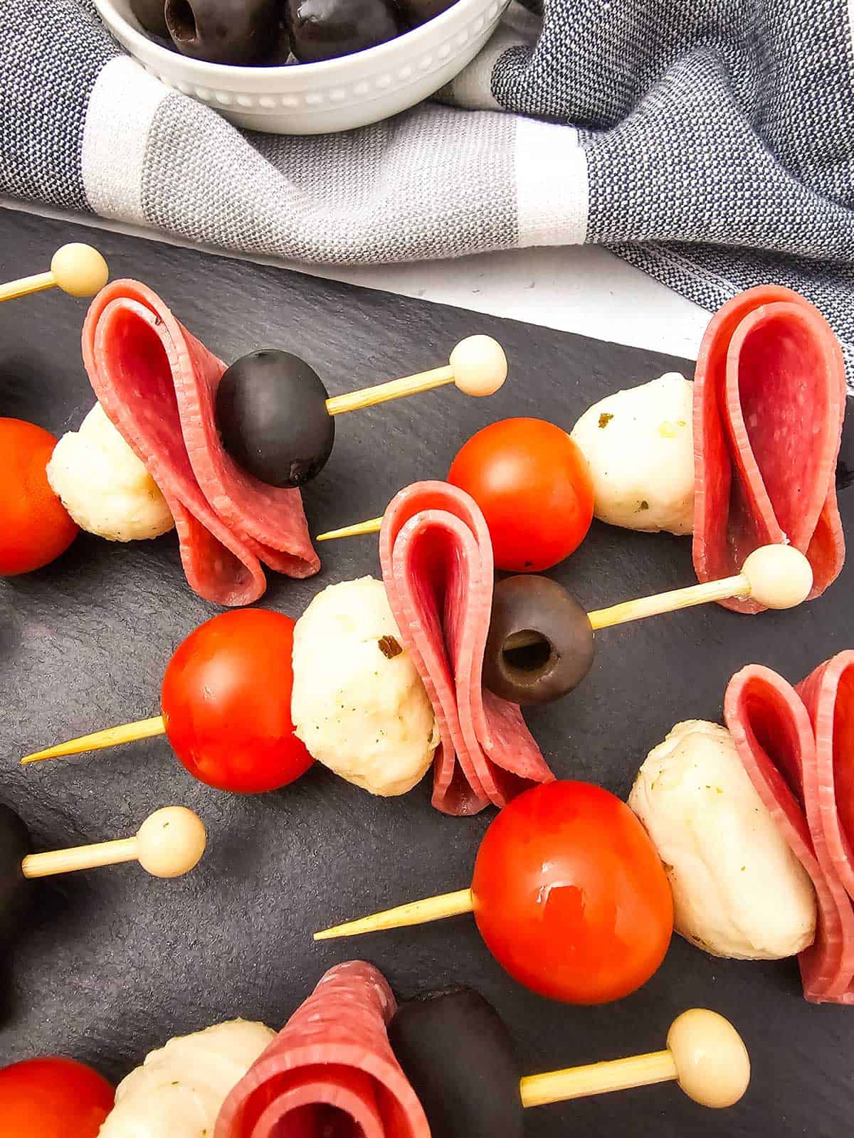 Easy Appetizers Antipasto Skewers for Holidays & Last-Minute Parties ...
