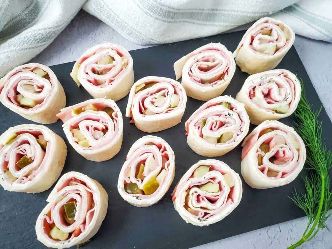 Ham and Pickle Pinwheel Appetizers – A Classic Party Favorite! – Artsy ...