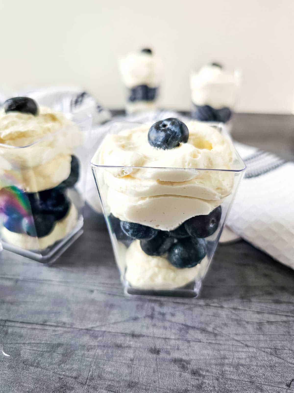 Blueberry Cheesecake Parfait Cups – Easy No Bake Party Dessert · Artsy ...