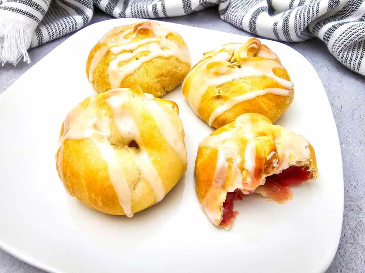 Old Fashioned Cherry Pie Bites, But Make Them Easy With An Air Fryer ...