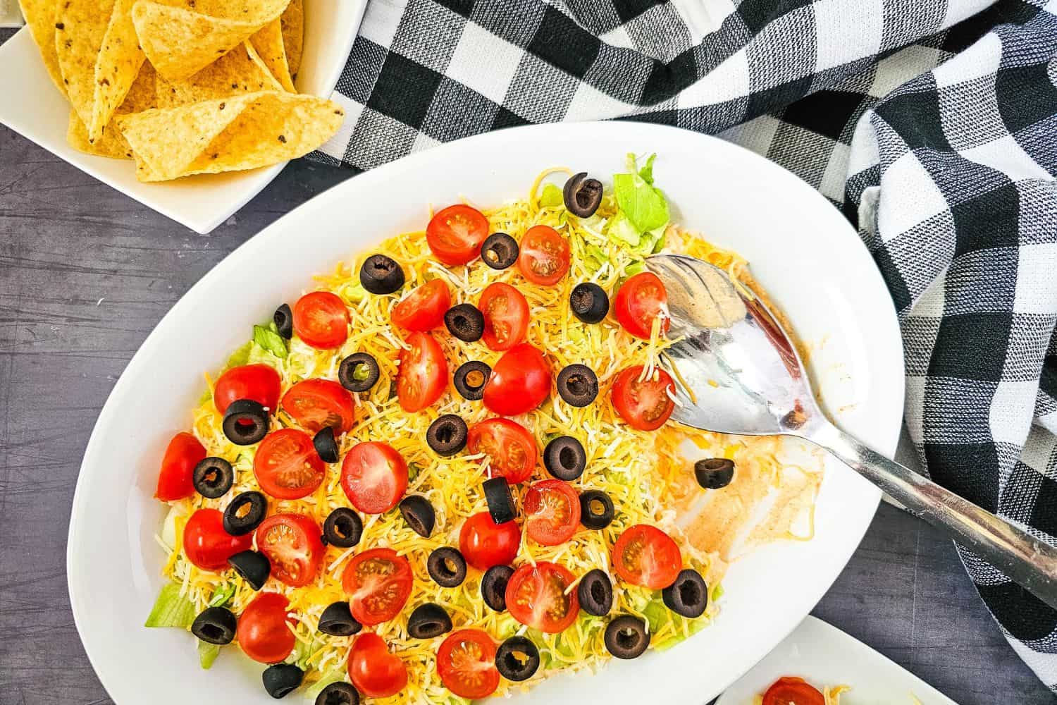 The Ultimate 7 Layer Taco Dip · Artsy Fartsy Life
