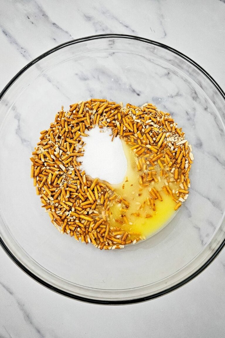 Old Fashioned Strawberry Pretzel Salad (Just Like Grandma Made ...